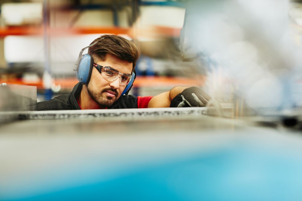 Working as a welder-fitter: your tasks, salary and career opportunities