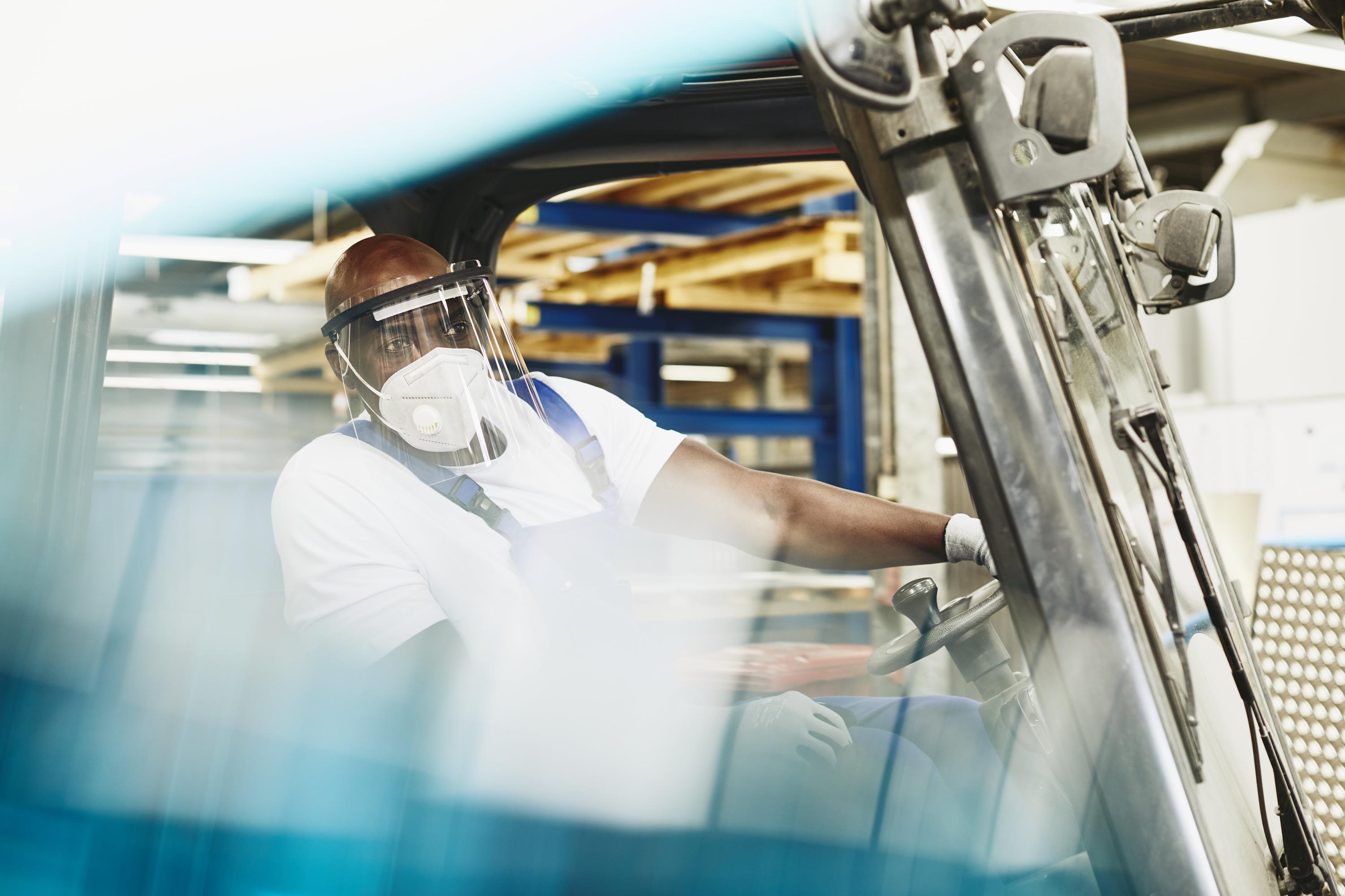 Working as a sandblasting operator | Randstad Canada