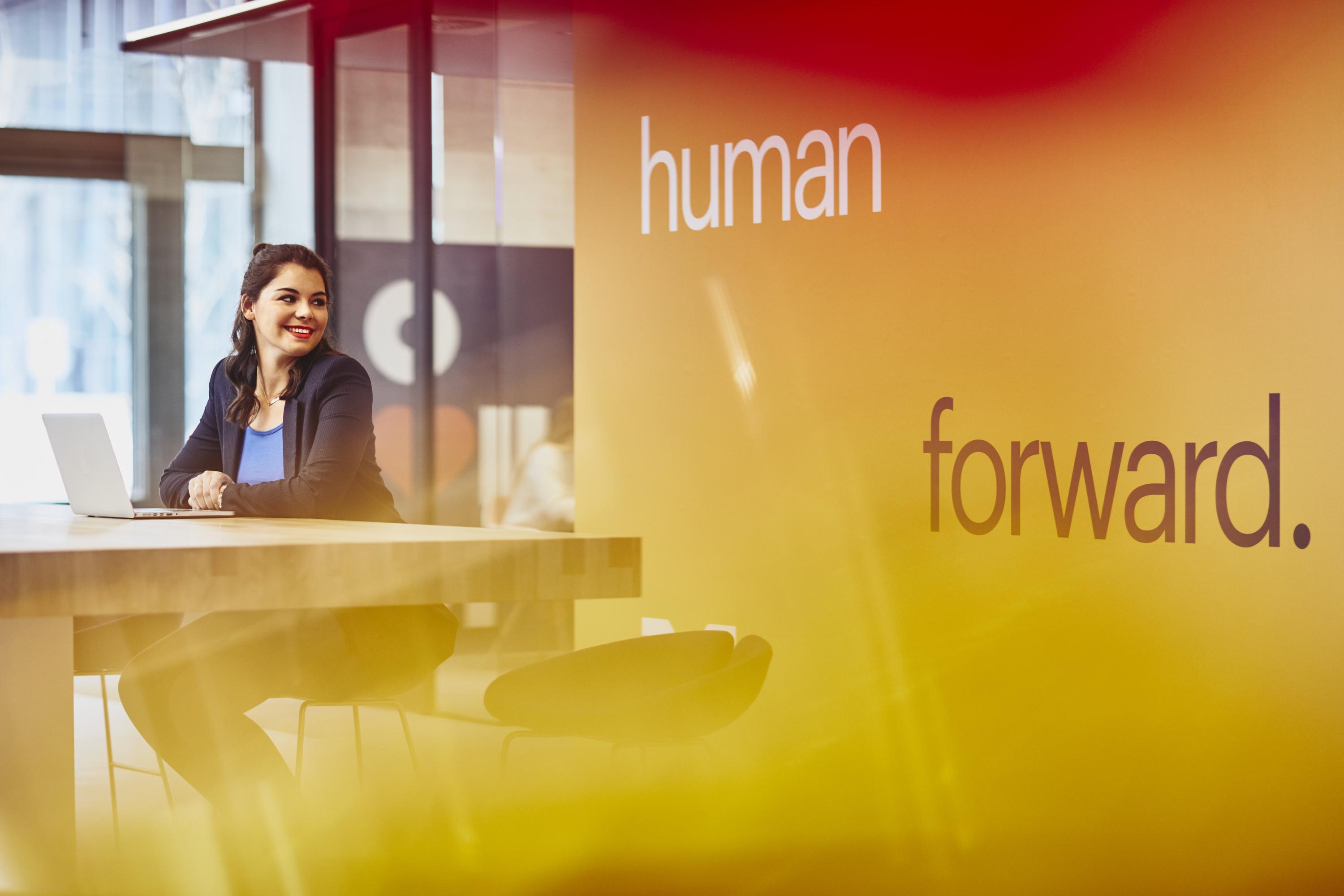 Working as a receptionist | Randstad Canada