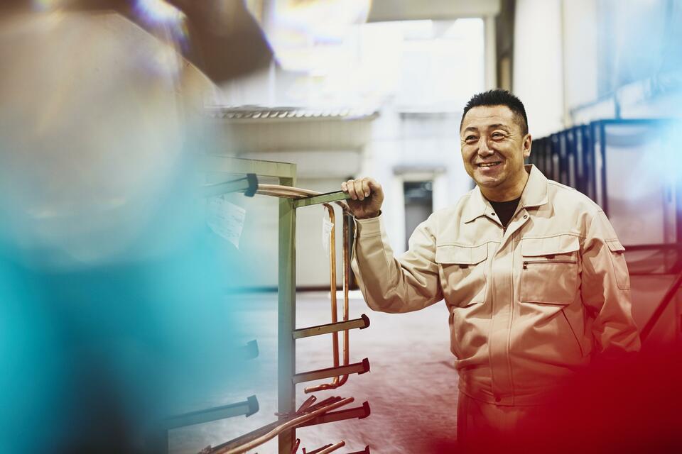 Travailler en tant que journalier de production | Randstad Canada